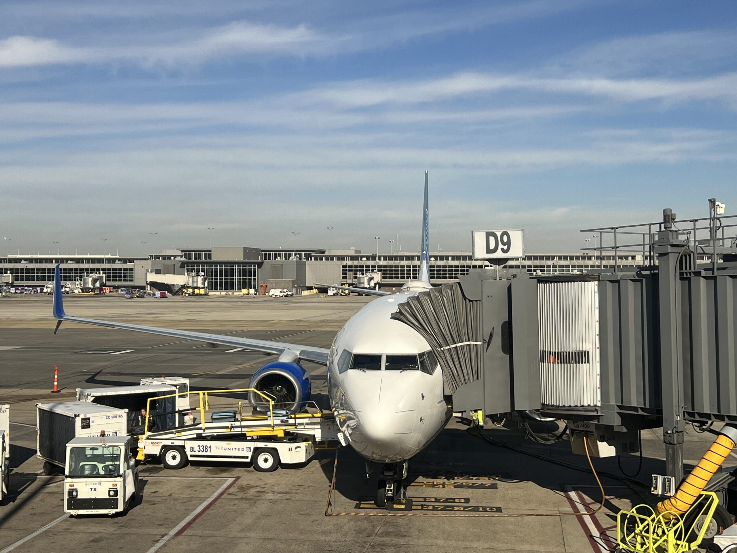 Review: United B737-900 First Class (AUS-IAD) - ATX Jetsetter