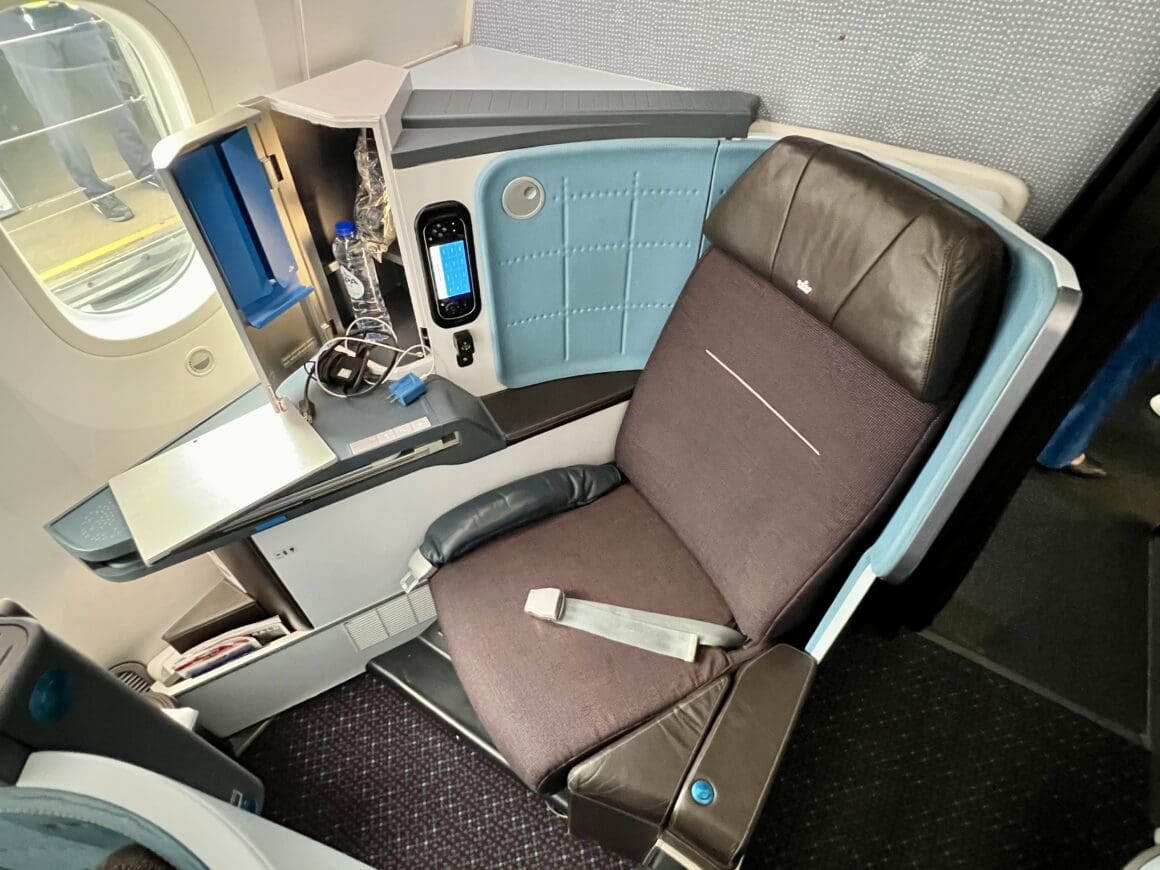 Review: KLM Boeing 787-9 Business Class - ATX Jetsetter