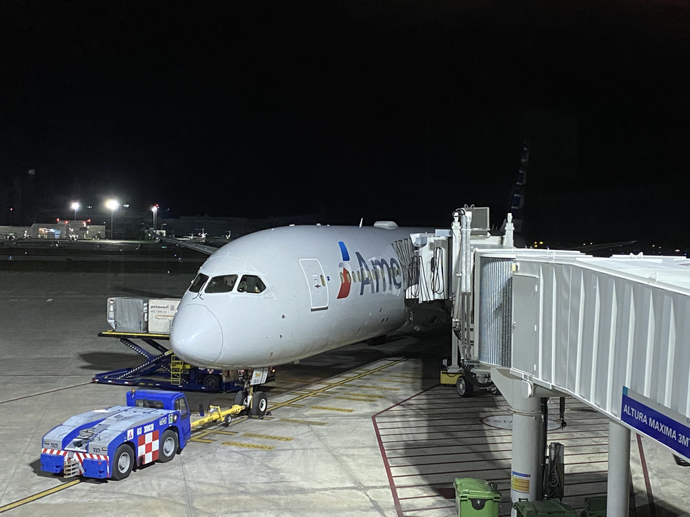 American Flight Attendants Get First Look at New Contract - ATX Jetsetter